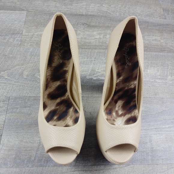 Qupid | Shoes | Peep Toe Platform Block Heel Pump | Poshmark